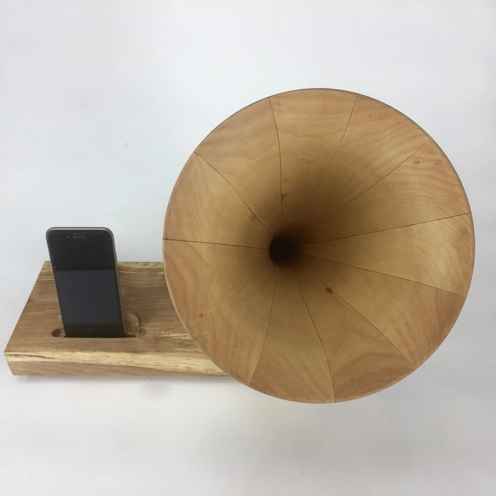 Hart & Hive | Wood Cellphone Amplifier